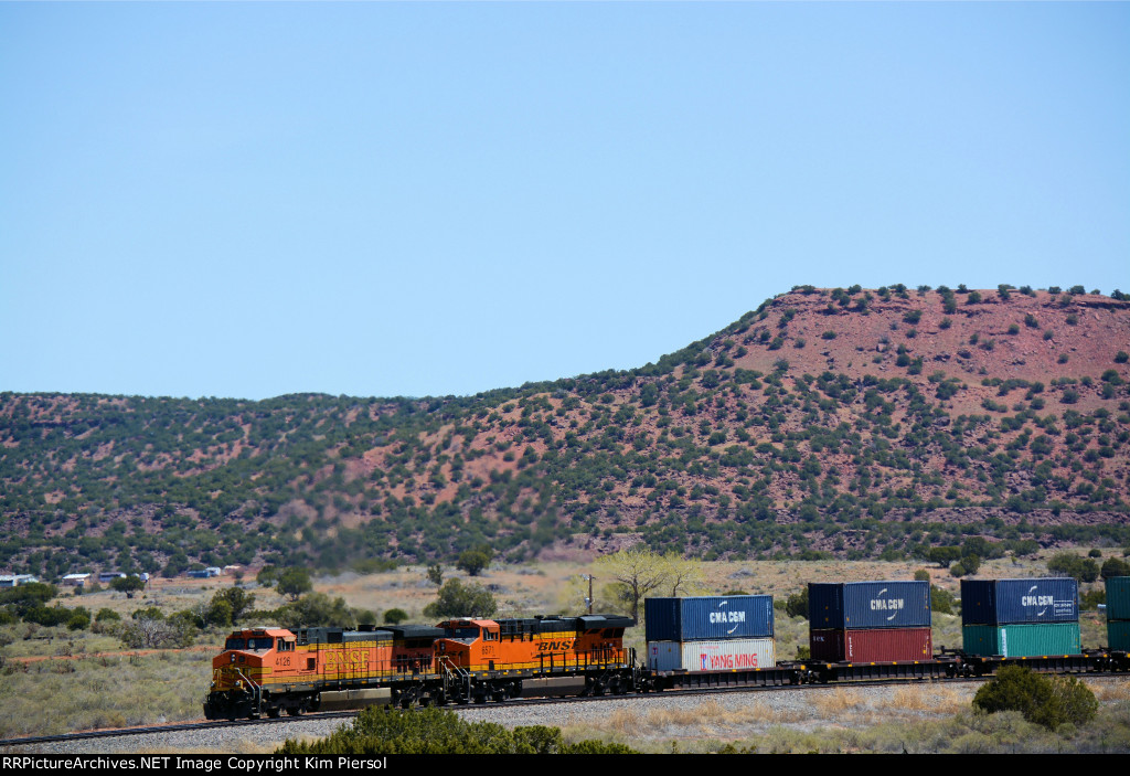 BNSF 4126 6571 Pushers